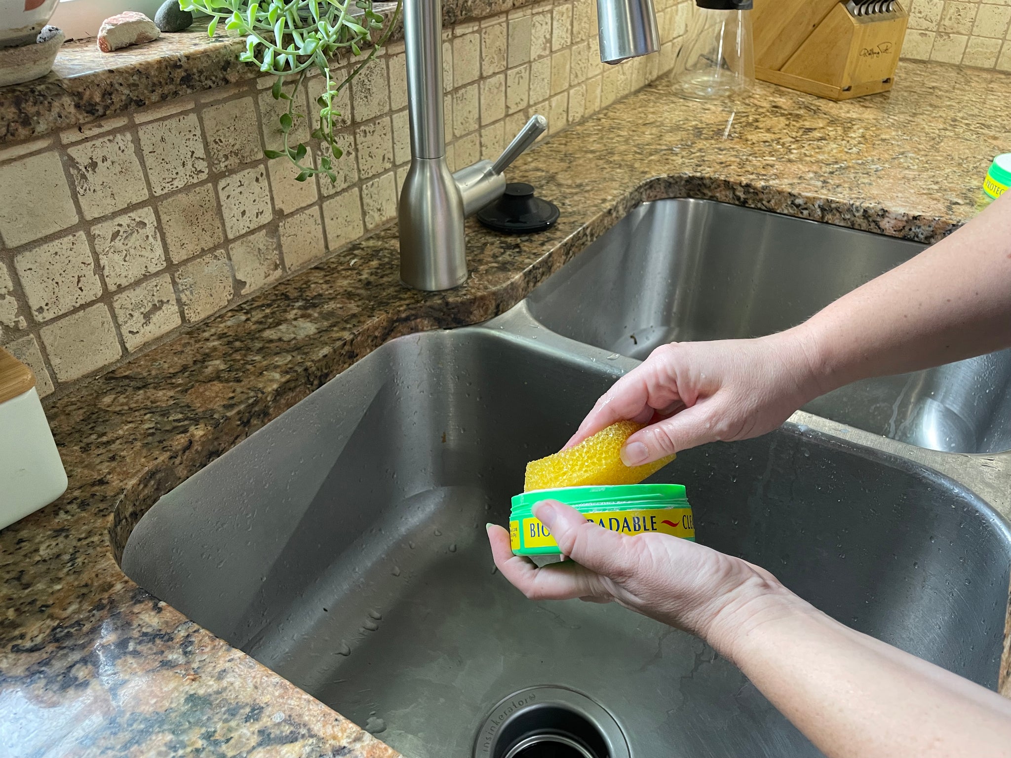 Earth Brite 10.5 oz. Natural Clay All-Purpose Cleaner Original – EarthBrite