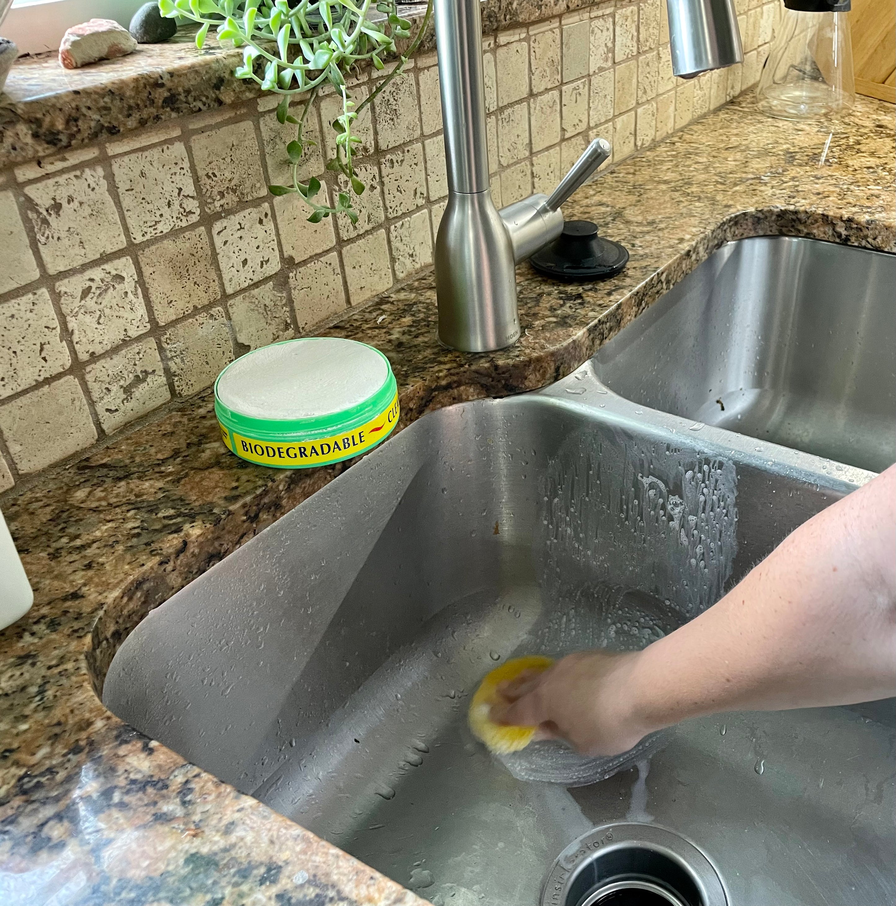 Earth Brite 10.5 oz. Natural Clay All-Purpose Cleaner Lavender – EarthBrite